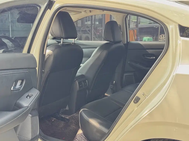 Nissan Sylphy 2021 1.6L XL CVT Китай